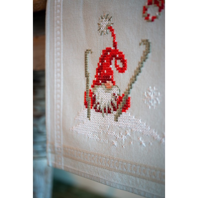 Kit punto de cruz Camino de mesa gnomo esquiador